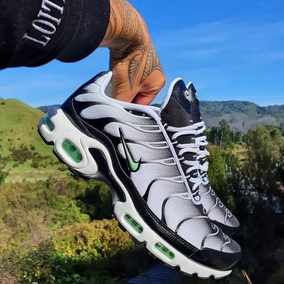 Tênis Masculino Nikke Air Max TN PLUS o Mais Querido do Drip Estilo ...