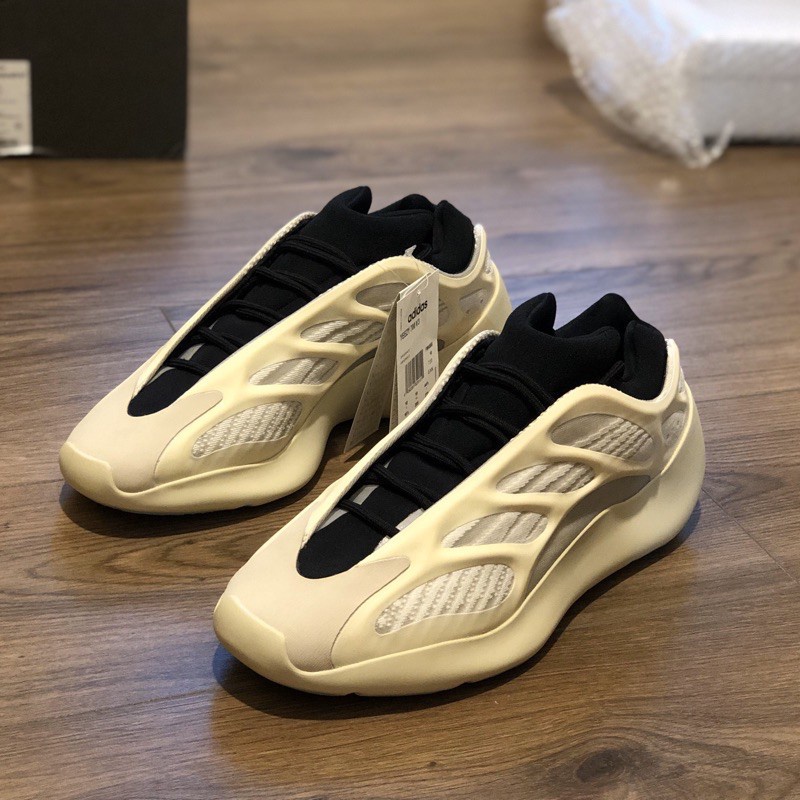 Adidas YEEZY 700 V3 tênis de corrida de coco preto bege para homens e ...
