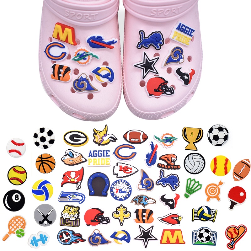Croc Jibbit Cartoon Football Pattern Bcukle Decoração Equipe De Encanto ...