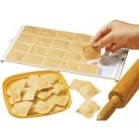 Forma Pastel Ravioli Pastica C/24 Cavidades | Shopee Brasil