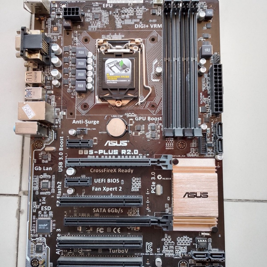A placa-mãe ASUS B85-PLUS R2.0 suporta o processador Intel 1150 pinos ...