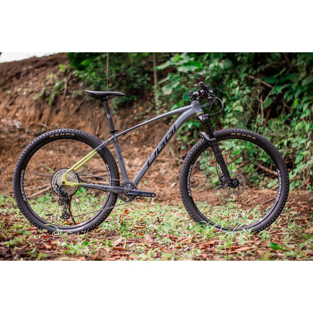 Bicicleta Mtb Aro 29 Oggi Big Wheel 7.4 2022 | Shopee Brasil