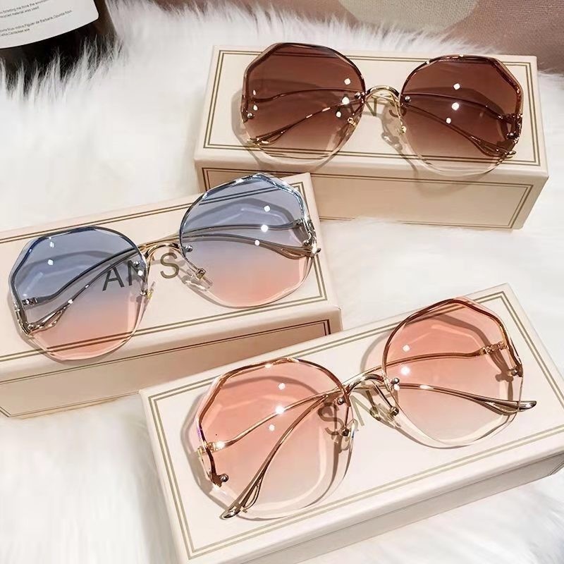 Moda Gradiente De Chá Óculos De Sol Mulheres Oceano Corte De Água Trimmed Lens Metal Curvo Uv400 ...
