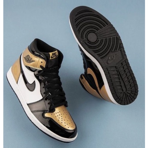 Tênis Nike Air Jordan Cano Médio Preto e Dourado | Shopee Brasil