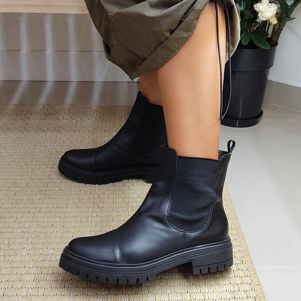 Bota chelsea Antonia | Shopee Brasil