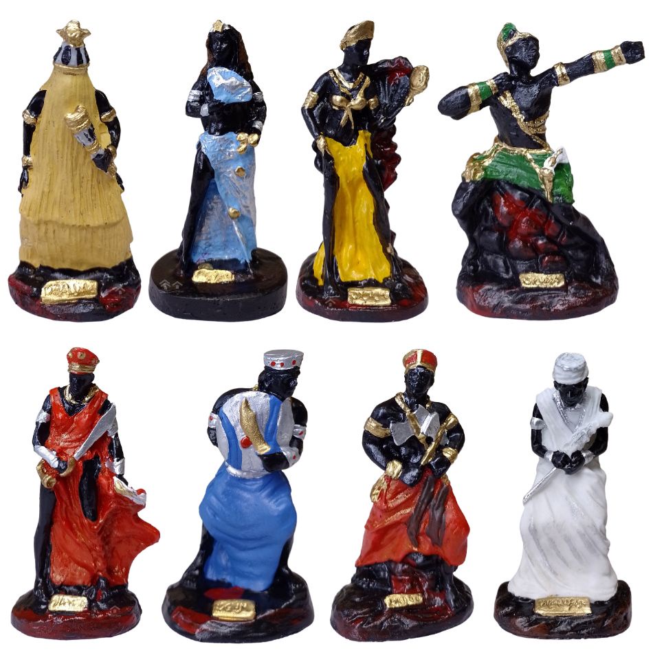 Kit 08 Imagens Orixás Umbanda e Candomblé Resina com9 cm | Shopee Brasil