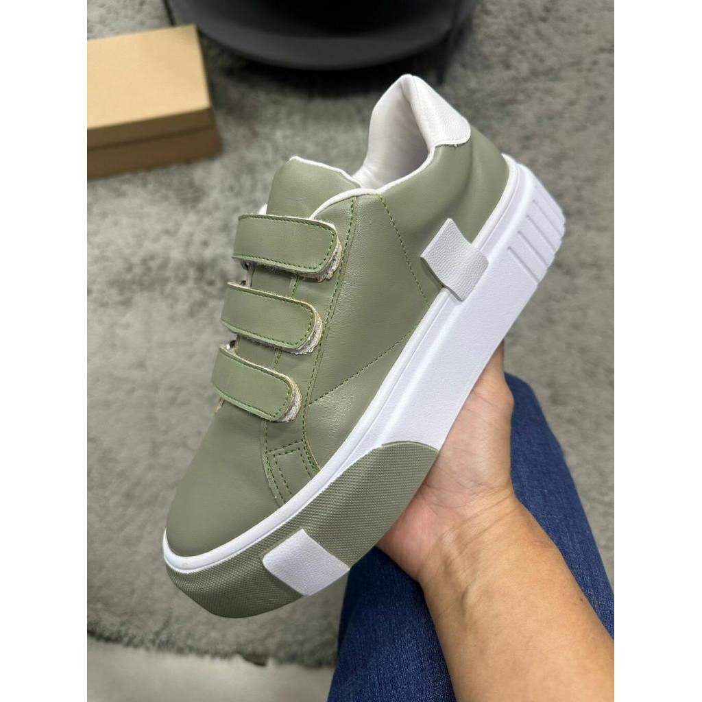 Tênis Kira Três Velcros Solado Verde Oliva | Shopee Brasil