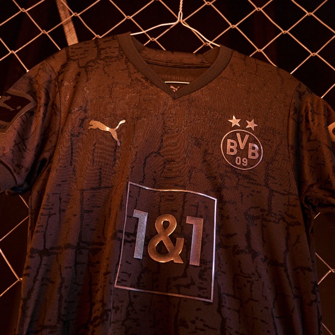 BVB - Camiseta do Borussia Dortmund 23/24 Blackout - Memorial Edition ...