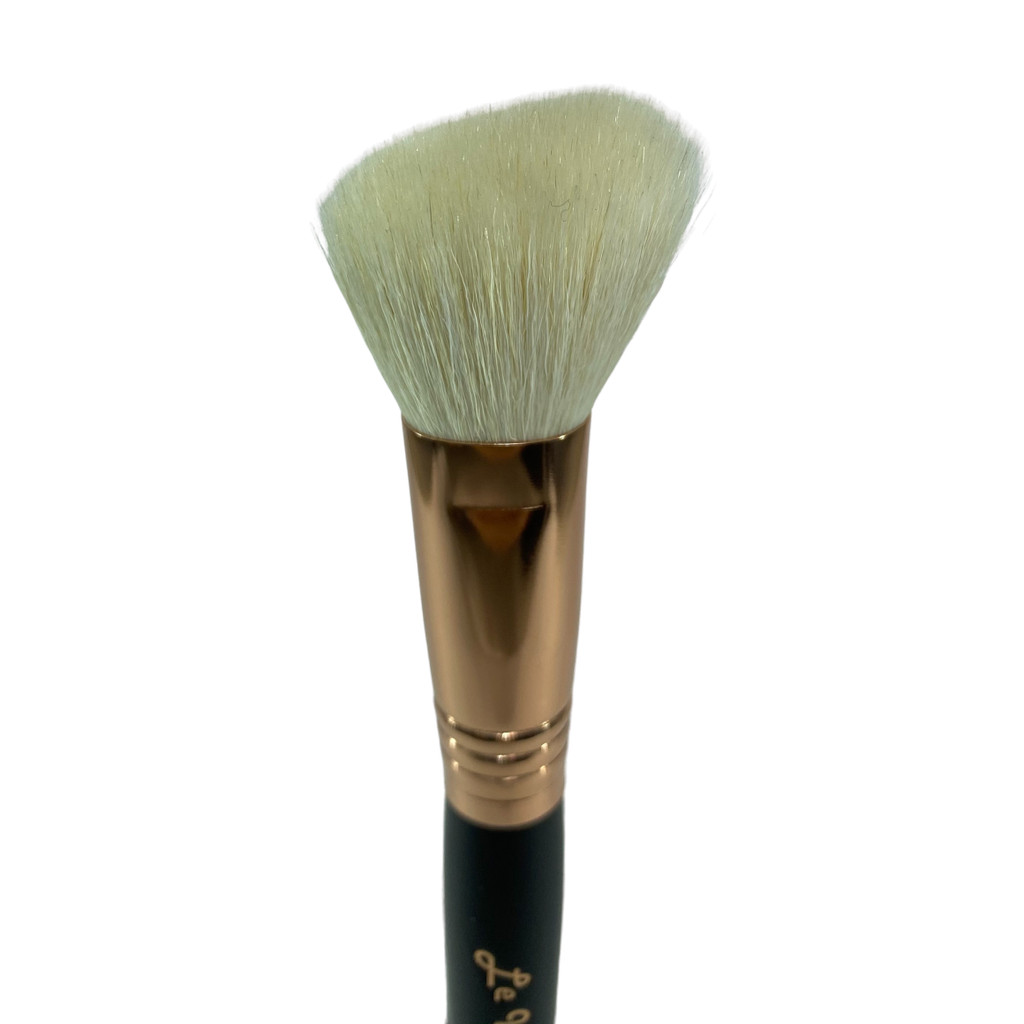 Pincel Chanfrado para Blush Omega 09 Le Vangee | Shopee Brasil