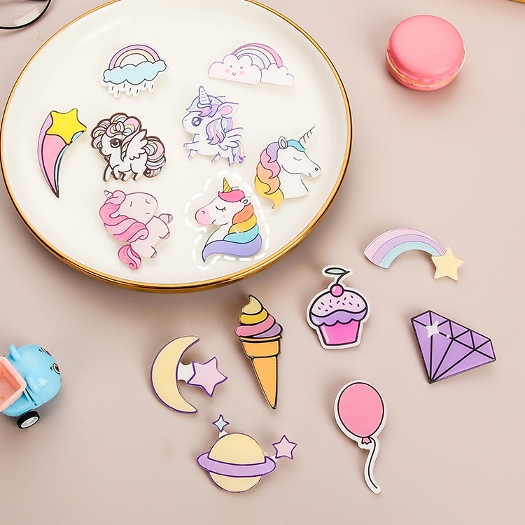 10 Acrílico Crachá Acrílico Anime Cartoon Anime Broche Fofo Unicórnio ...