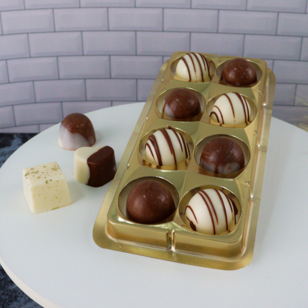 10 Caixas Retangular Com 8 Cavidades Para Trufas E Bombons Tampa Alta Transparente BWB | Shopee ...