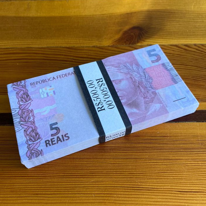 Kit com 100 Notas Falsas de 5 Reais em Tamanho Real | Shopee Brasil
