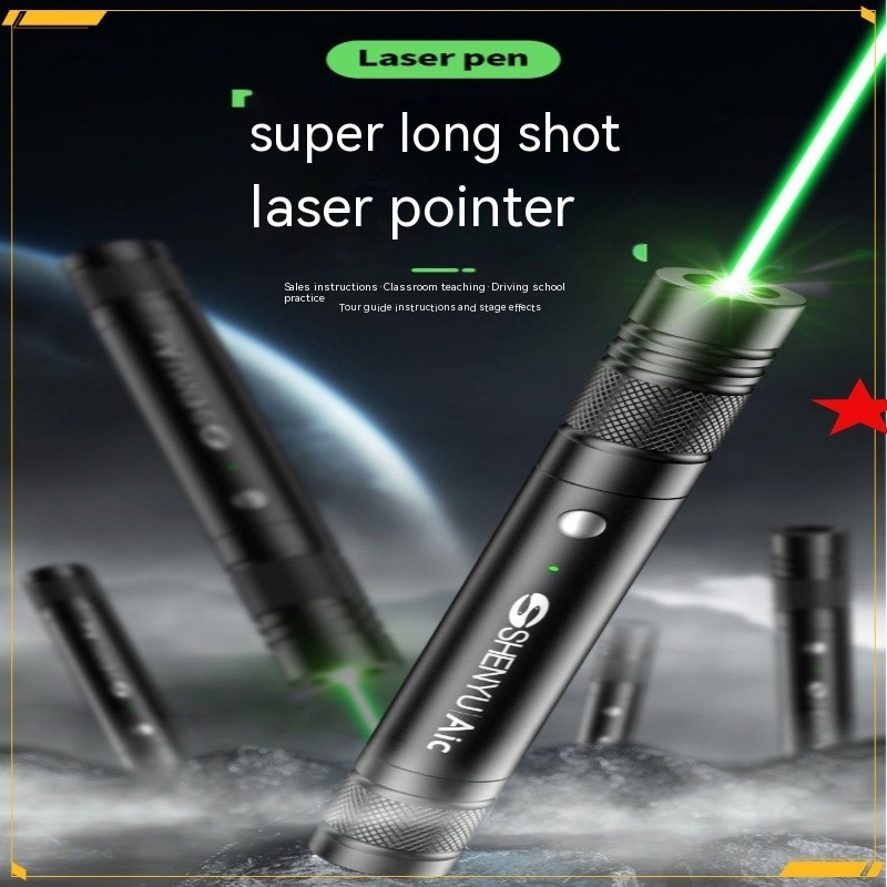 Lâmpada laser de luz verde ultralente no topo do Star Building versão ...