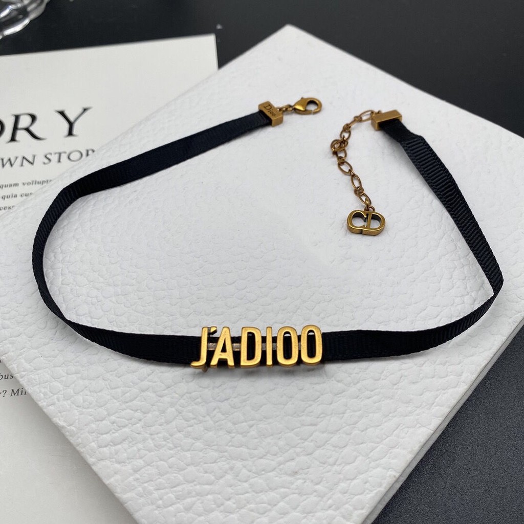 Colar Choker da Marca D, Colar de Corda Choker Vintage em Latão, Letra ...