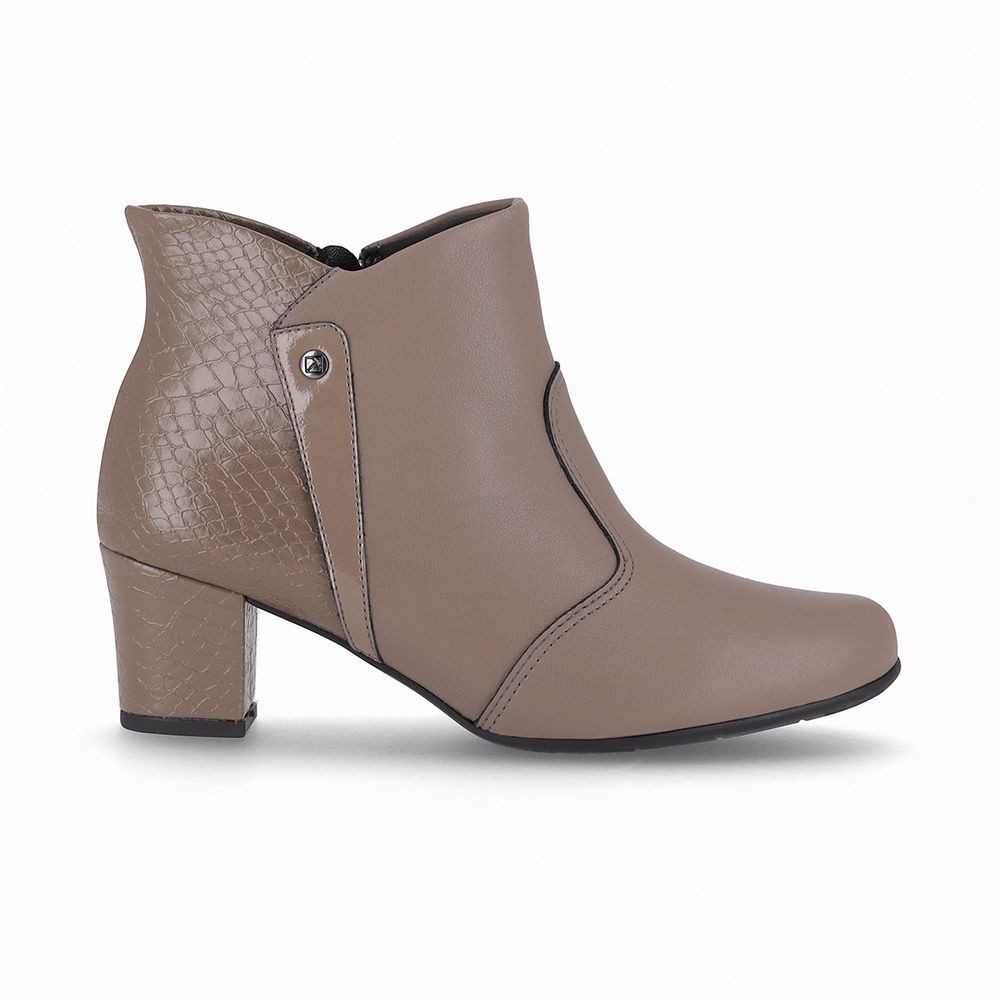Bota Laura Cano Curto Salto Médio Taupe | Shopee Brasil