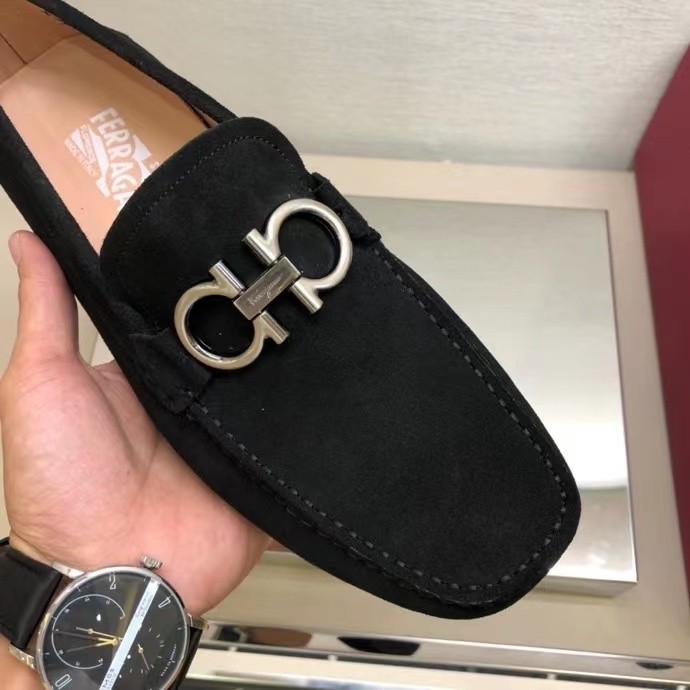 Estações europeias de couro, sapatos de feijão, moda masculina, versão ...