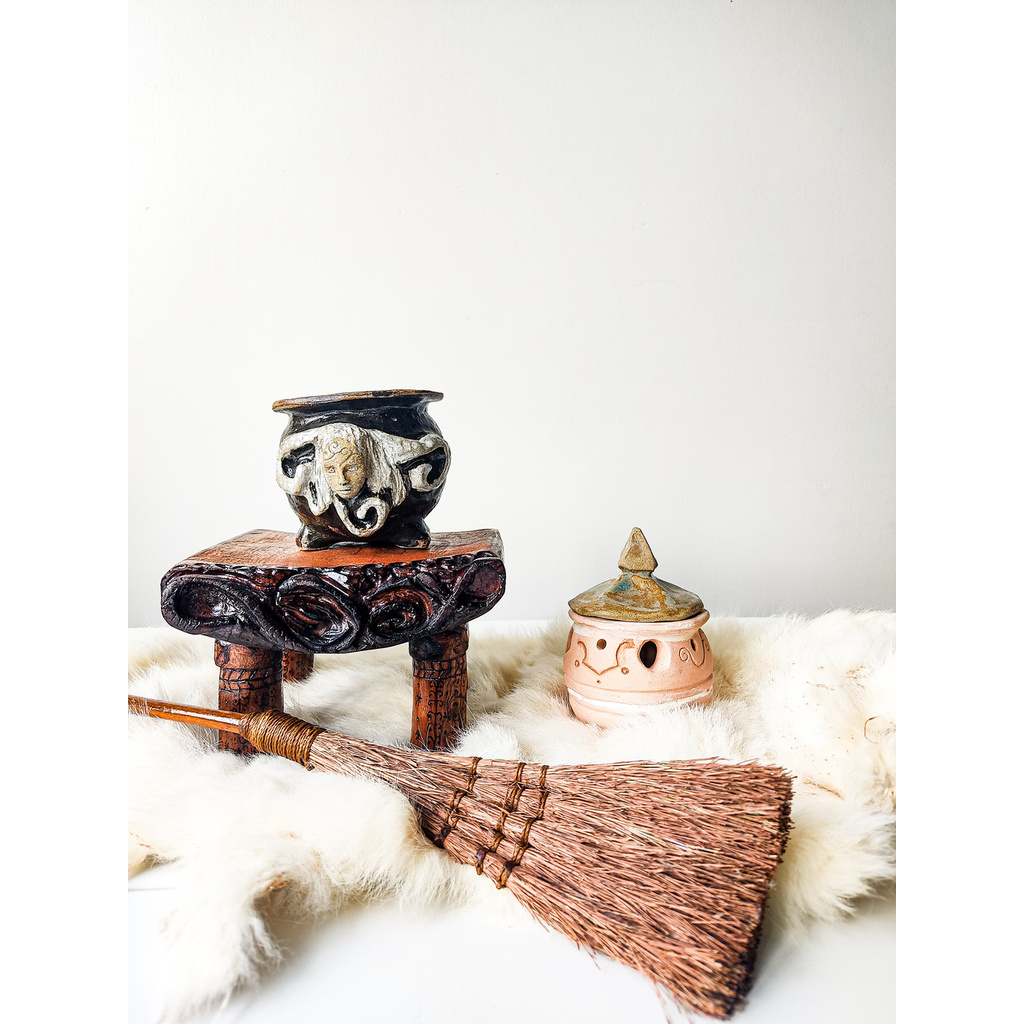 Mini Altar Madeira Entalhada- Altar portátil Nomady | Shopee Brasil