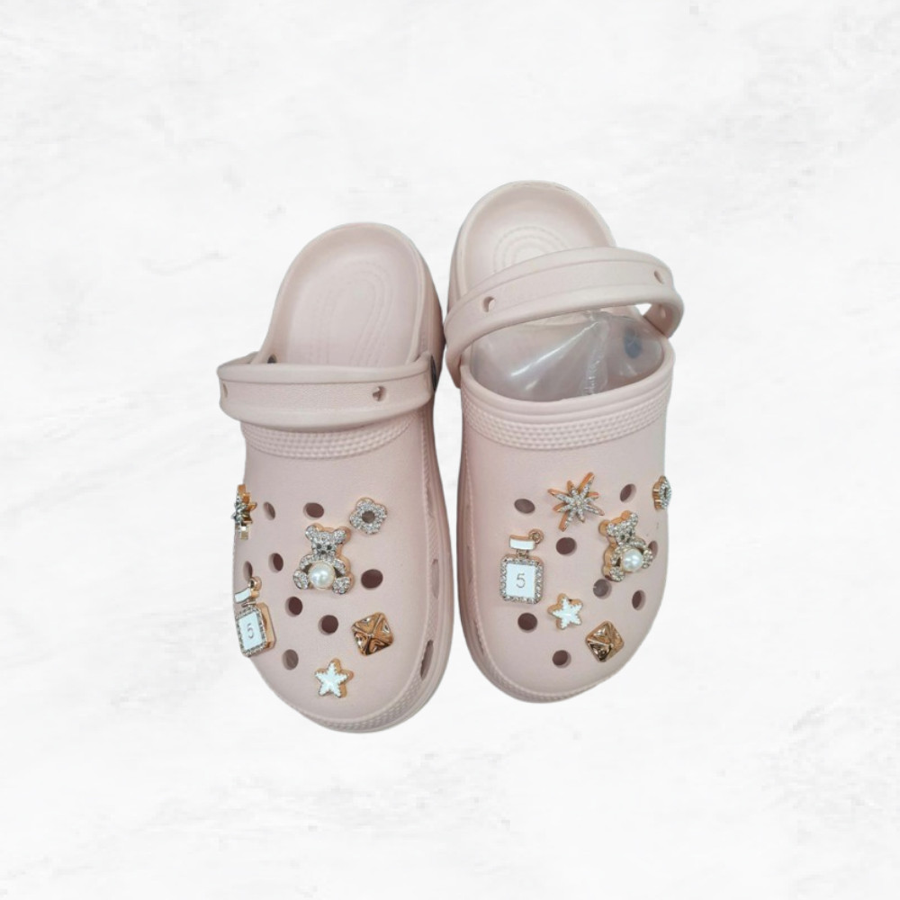 Babuche Corfly Off-white Brioche Urso Perfume Sandália Confortável Para ...