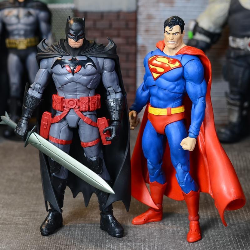 O genuíno MacFarlane Batman DC pode ser movido de 7 polegadas. Gump ...