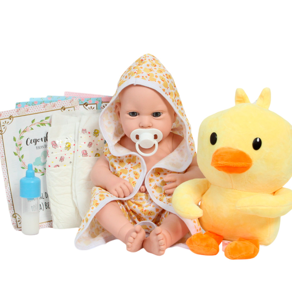 Boneco Reborn Realista Menino Careca Com Roupão de Patinho | Shopee Brasil