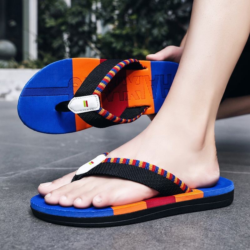 Chinelos masculinos de alta qualidade com padrão de correspondência de ...