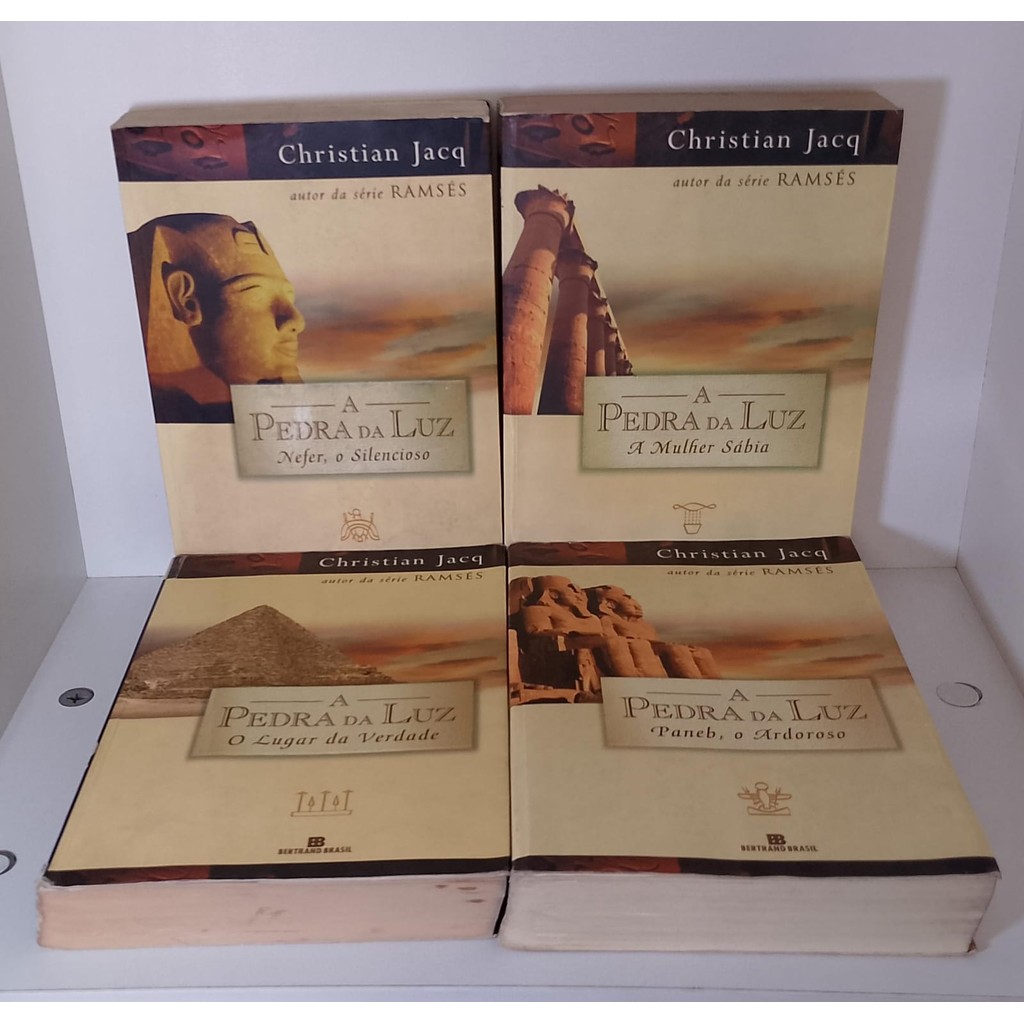 Livro A Pedra da Luz volume 1, 2, 3, 4 Christian Jacq Nefer, Mulher Sabia, Paneb, Lugar da ...