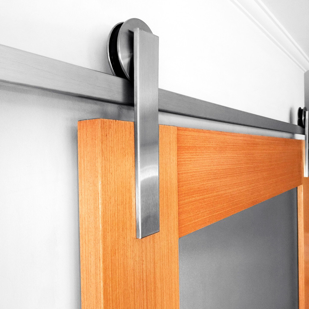 Kit Para Porta de Correr Roldana Aparente Em Alumínio Escovado Fosco Trilho 2m | Shopee Brasil