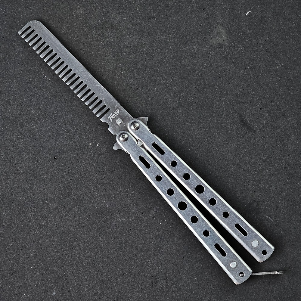 Canivete Butterfly Folding Com Pente Sem Fio Inox butterflyk Nife Para ...