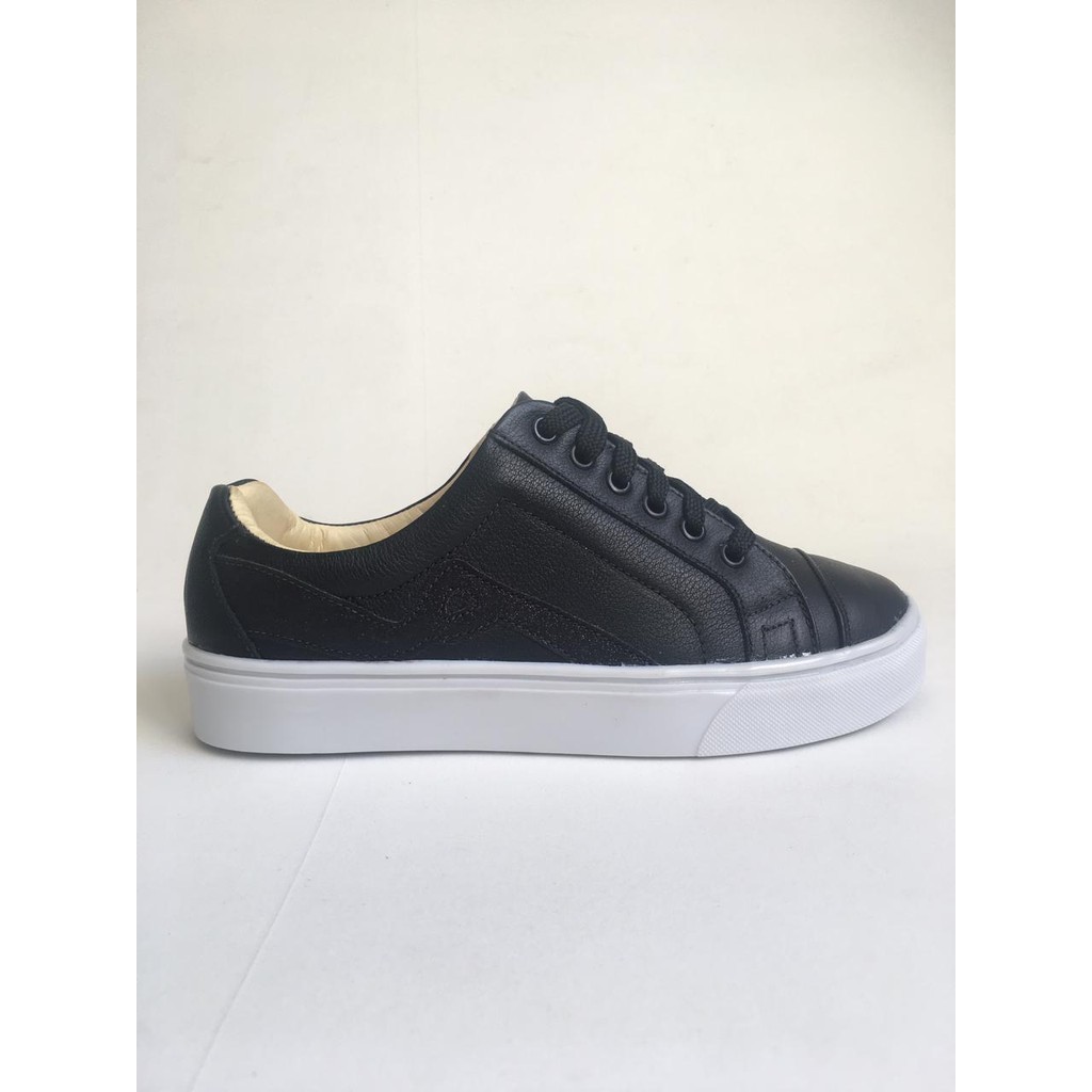 Tenis sapato confortavel casual couro legitimo preto chic | Shopee Brasil