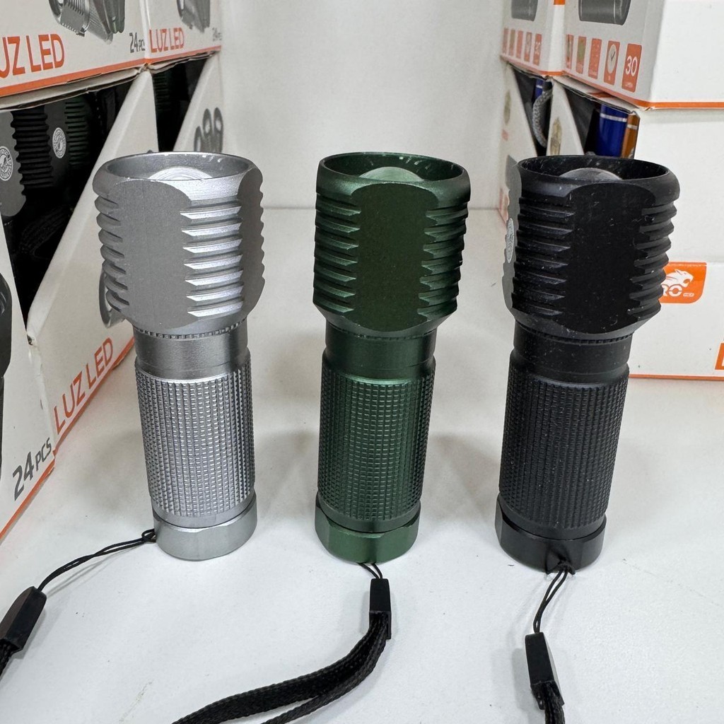 Mini Lanterna Tática de Bolso LED Mini Pro com Zoom Regulável Super ...