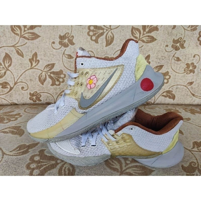 Tênis de Basquete Kyrie 2 Baixo x Bob Esponja Sandy Leopardo | Shopee ...