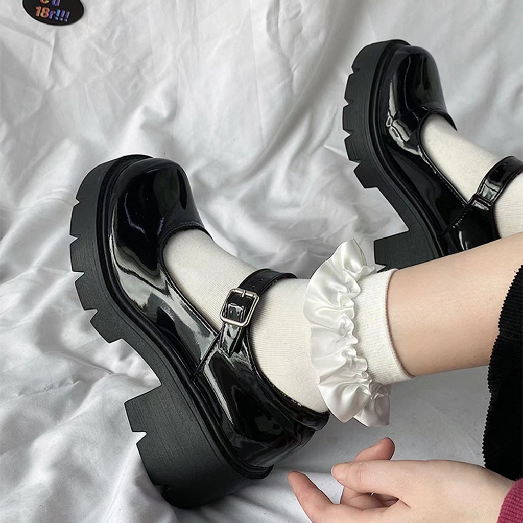 Mary Jane pequenos sapatos de couro porco cintura mais magro olhar ...