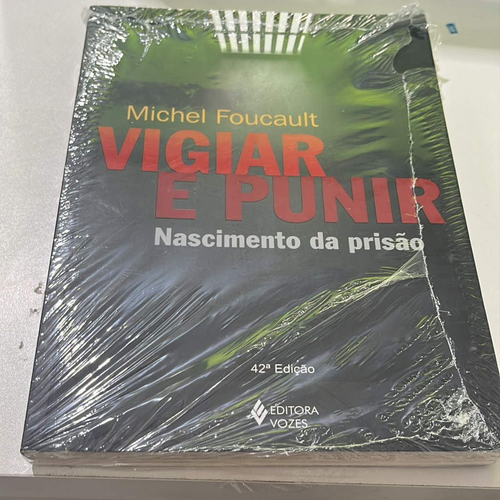 vigiar e punir autor michel foucault | Shopee Brasil