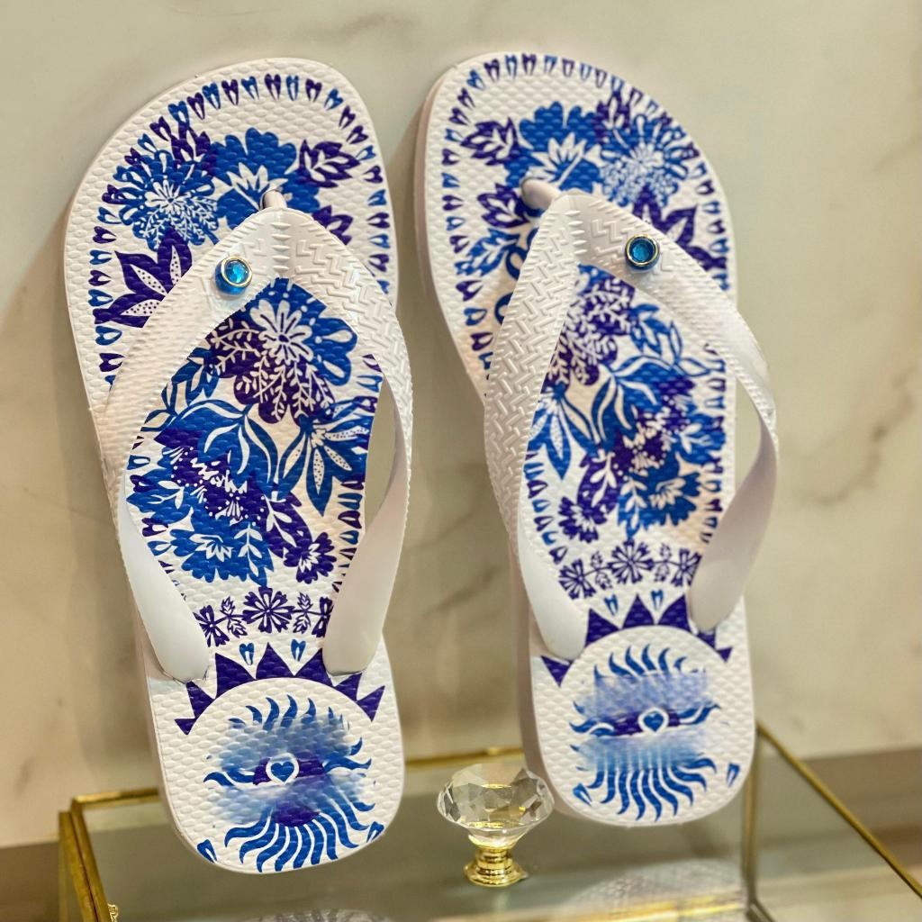 Chinelo Feminino do 33 ao 40 com Estampas Divertidas e Coloridas na Moda | Shopee Brasil