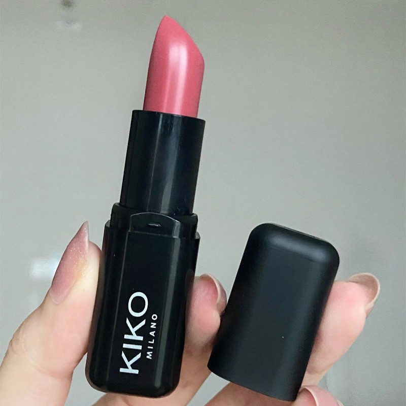 KIKO Milano Smart Fusion Batom Pequeno Tubo Preto Hidratante E ...
