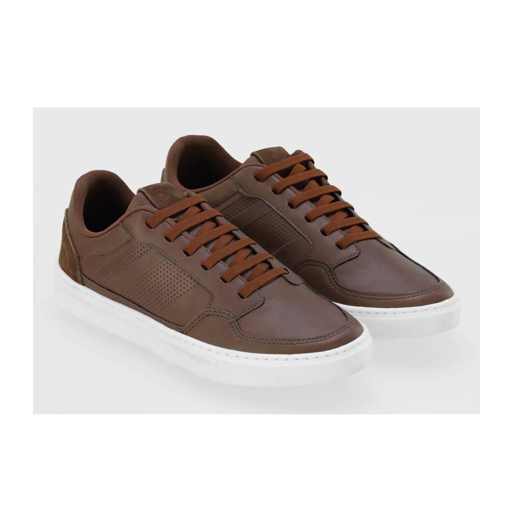 TENIS OGOCHI MARROM | Shopee Brasil