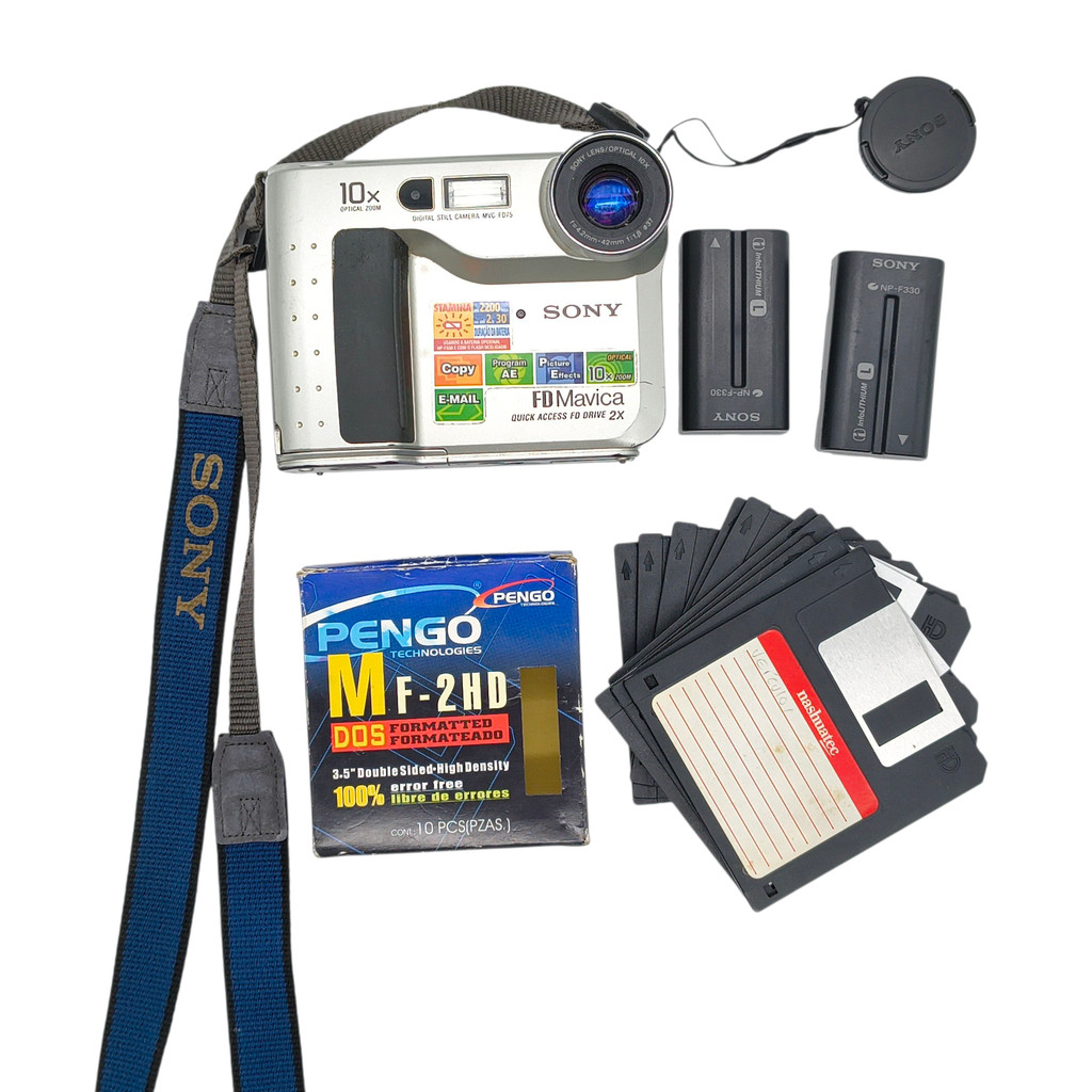 Sony Mavica MVC-FD75 com disquetes e baterias vintage | Shopee Brasil