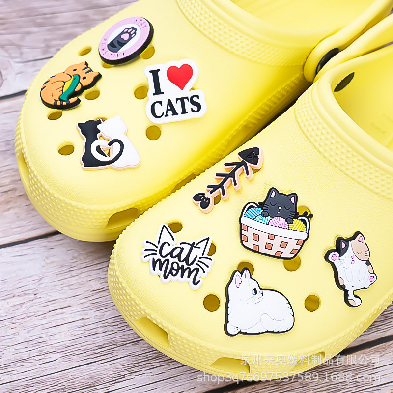 Gato Bonito Croccs Jibitz Carta Charme Espinha De Peixe Jibits Croc ...