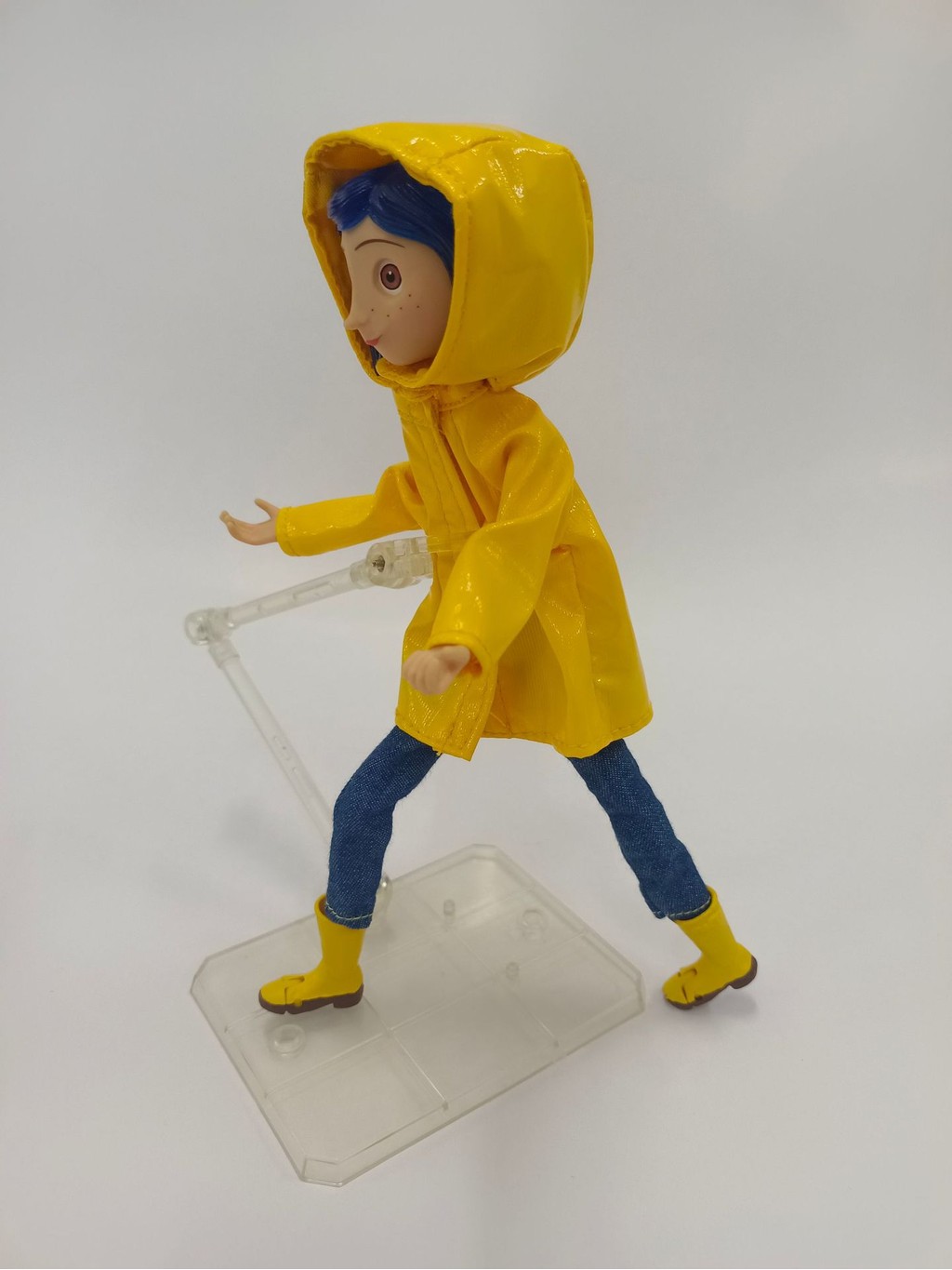 NECA Coraline Boneca, Caroline Em Capa De Chuva Modelo De Brinquedos De ...