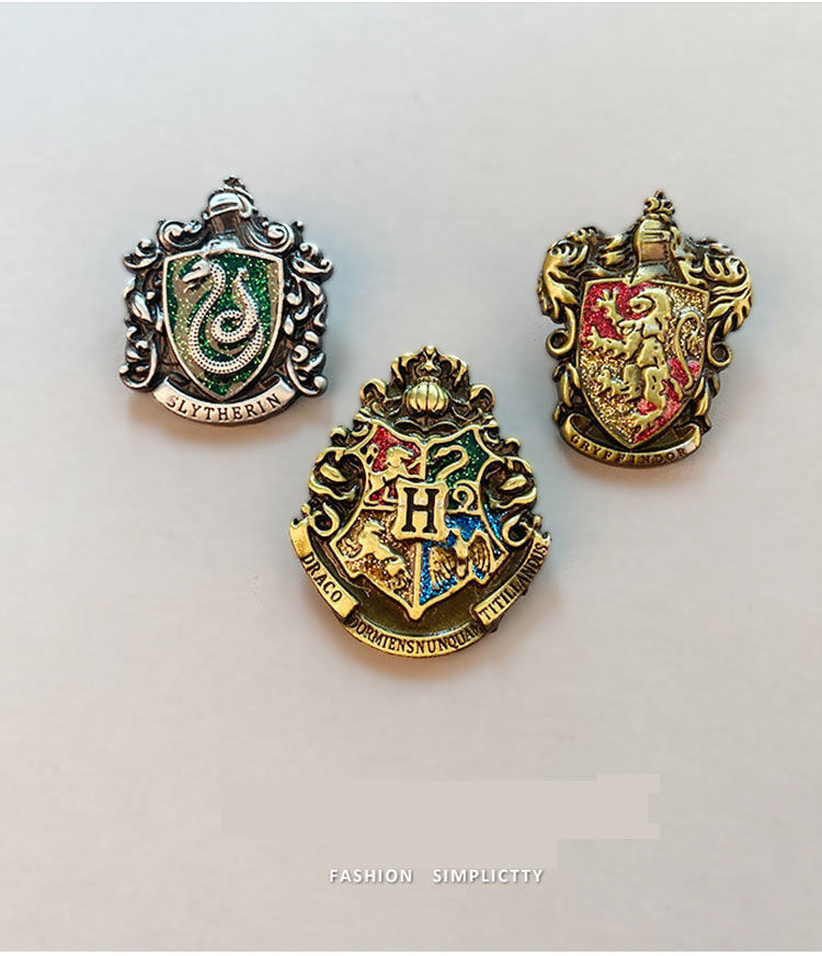 Broche de emblema de mercadoria Harry Potter, lembrança de Hogwarts ...