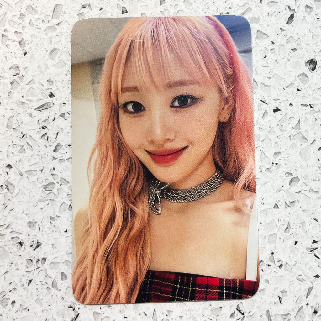 Yves Official Photocard Loona Seoul Concert Photobook Record O Final ...