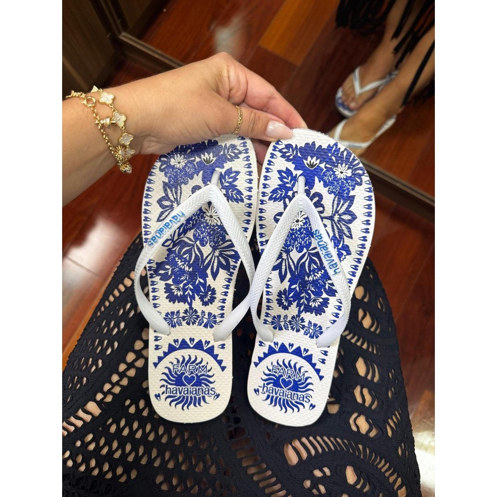 Chinelos Femininos Farm: Conforto e Estilo a Cada Passo – Não Perca ...